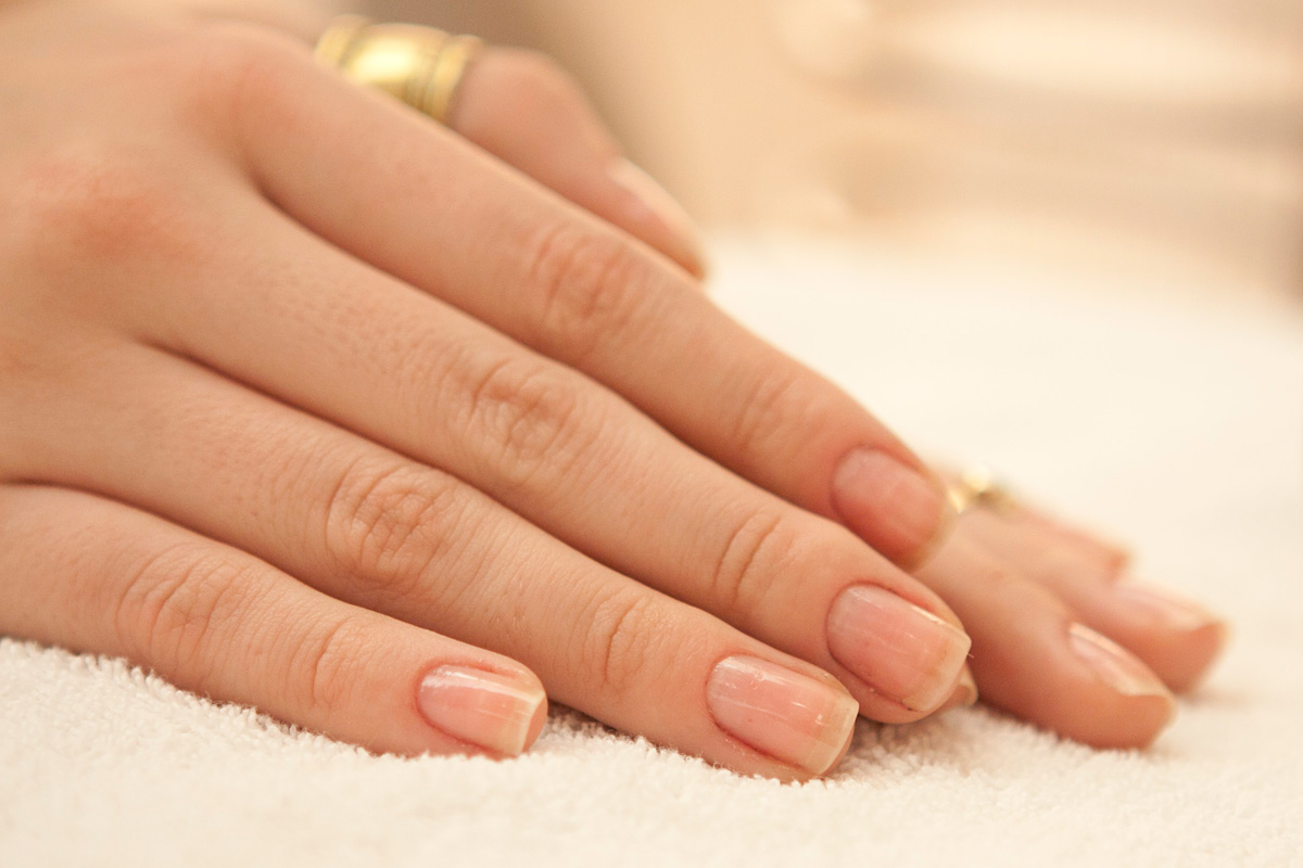 10 dos piores erros a evitar para ter unhas bonitas – CURIOSIDADES NA ...